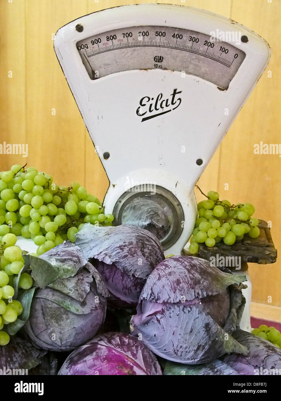 Jerusalem, Israel. 28th May 2013. Vintage scale with cabbages and ...