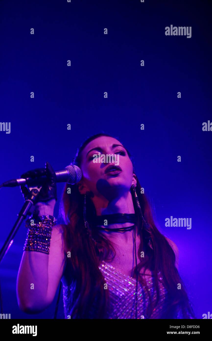 Chrysta bell and david lynch hi-res stock photography and images - Alamy