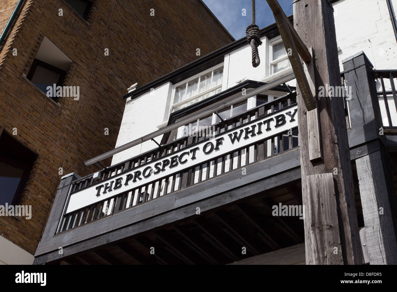 Public execution at the gallows hi-res stock photography and images - Alamy