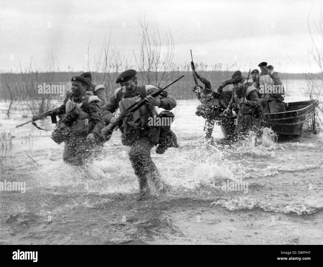 British soldiers of the "Berlin Infantry Brigade Group" during a ...