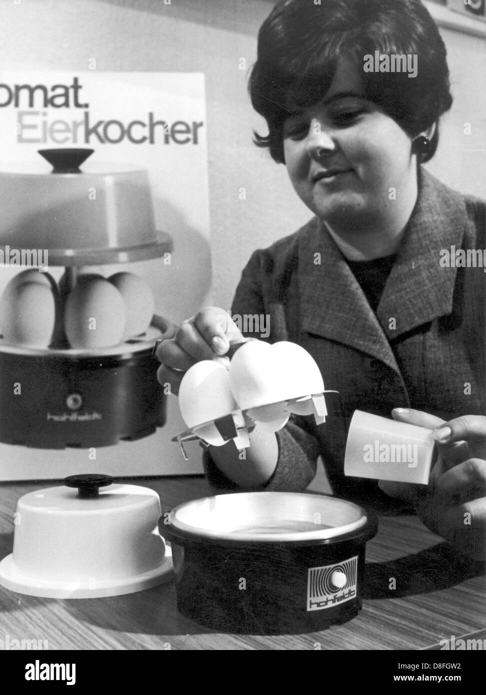 A woman presents an egg cooker at the household fair in September 1966 ...