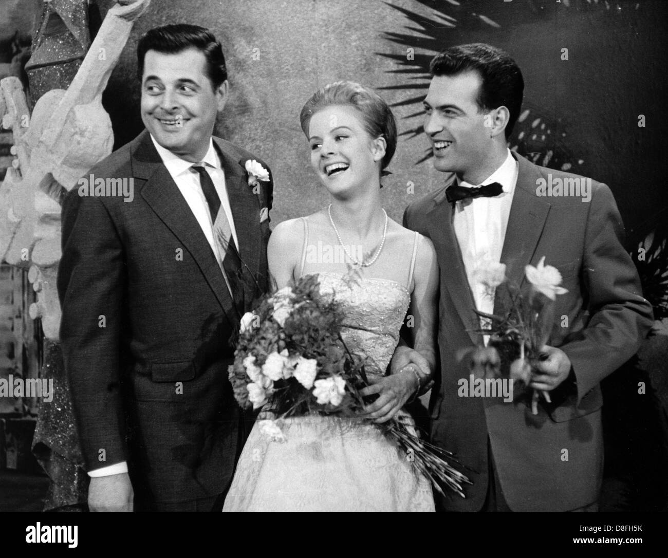 The interpreters of the first three winning folks songs at the ...