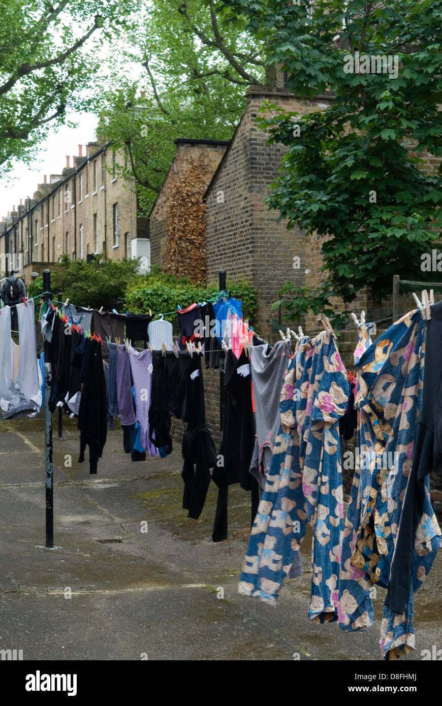 Washing lines uk hi-res stock photography and images - Alamy