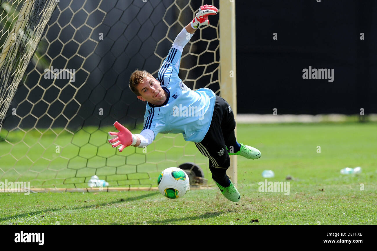 Goalkeeper Us National Soccer Team High Resolution Stock Photography and Images - Alamy