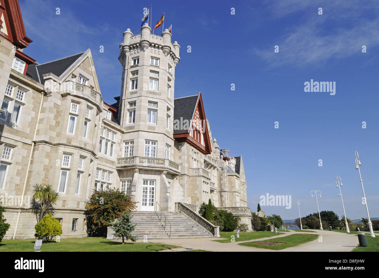 Palacio de la magdalena santander hi-res stock photography and images ...