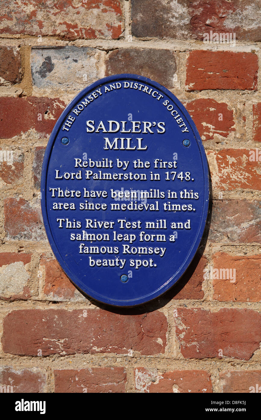 Romsey sign hi-res stock photography and images - Alamy