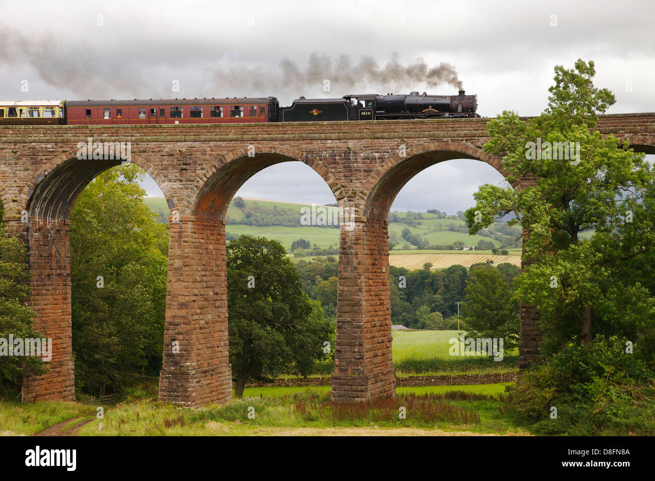 The Sherwood Forester LMS Stanier Class 5 4-6-0 5231, Steam train ...