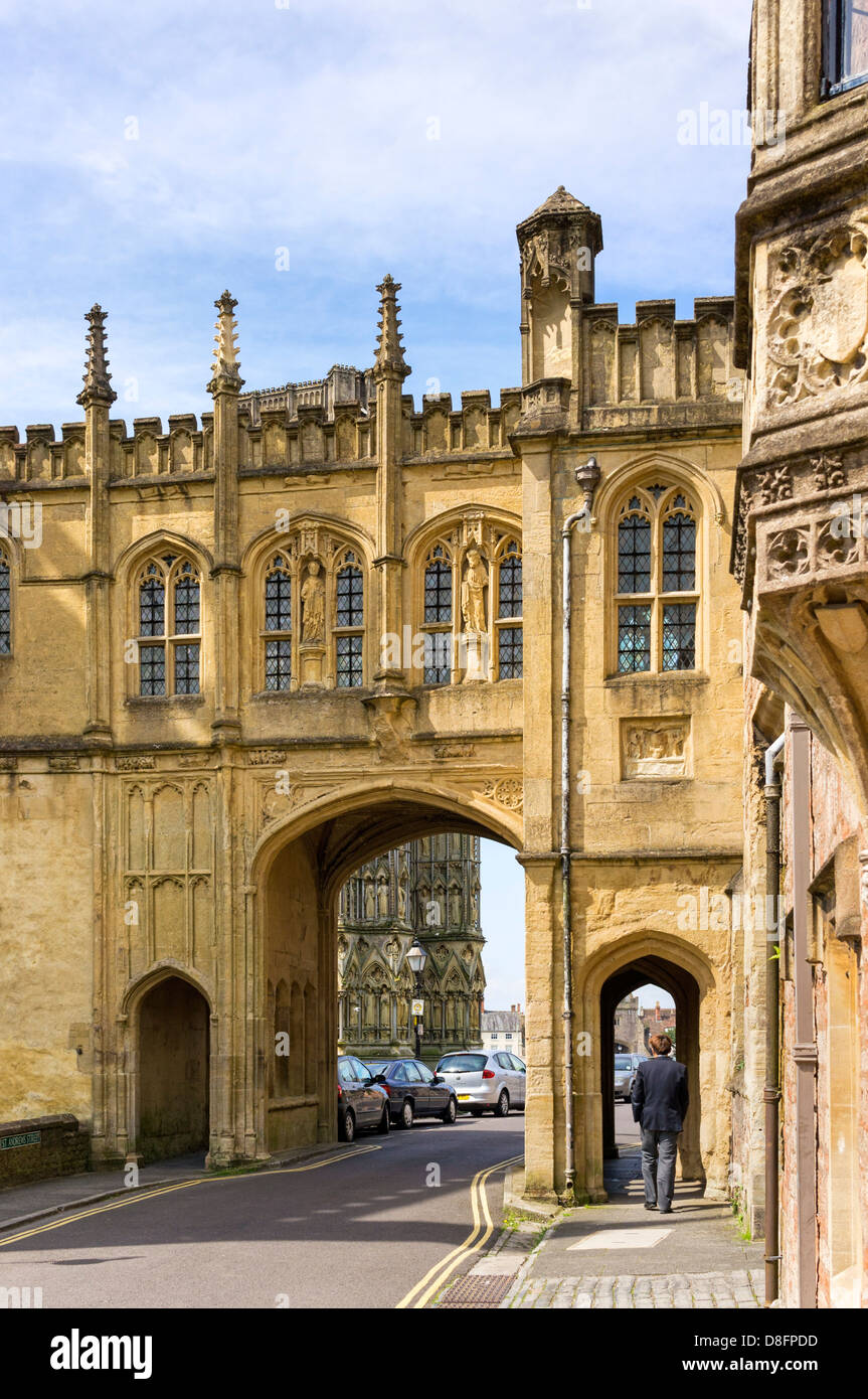 City walls and gatehouse in Wells, Somerset, England, UK Stock Photo ...