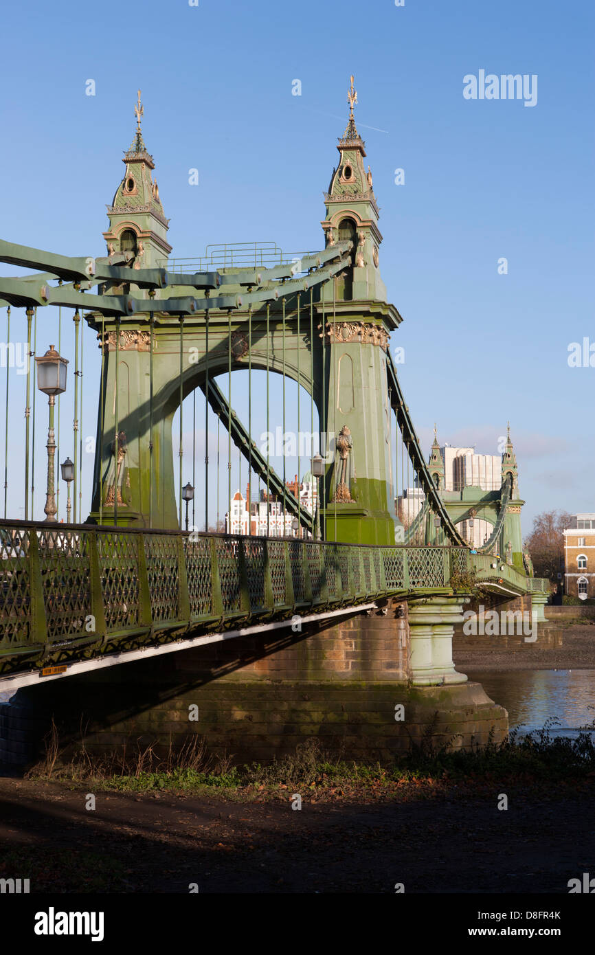 Hammersmith bridge london hi-res stock photography and images - Alamy
