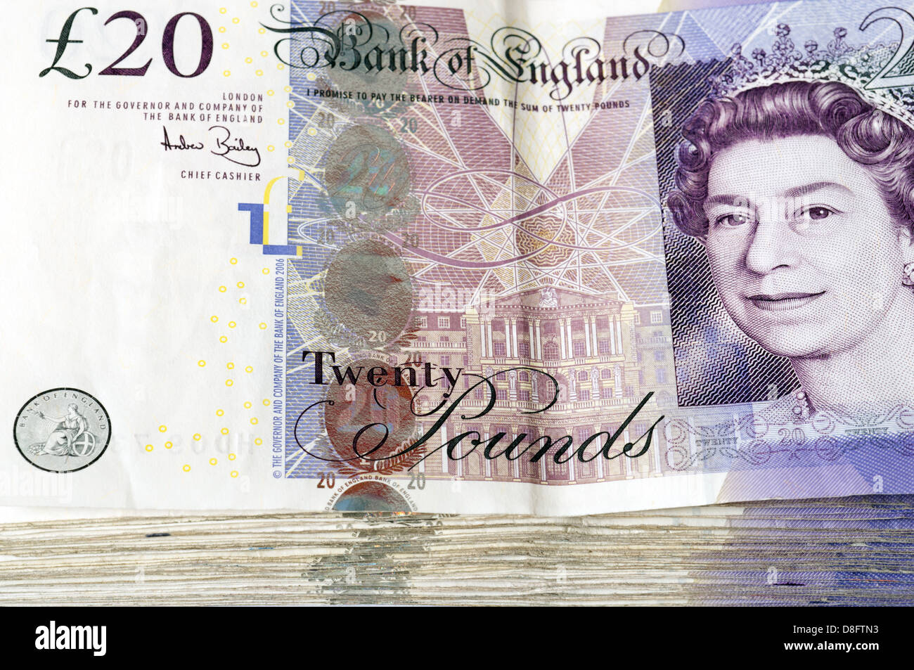 Pile of £20 notes (£1000 Stock Photo - Alamy