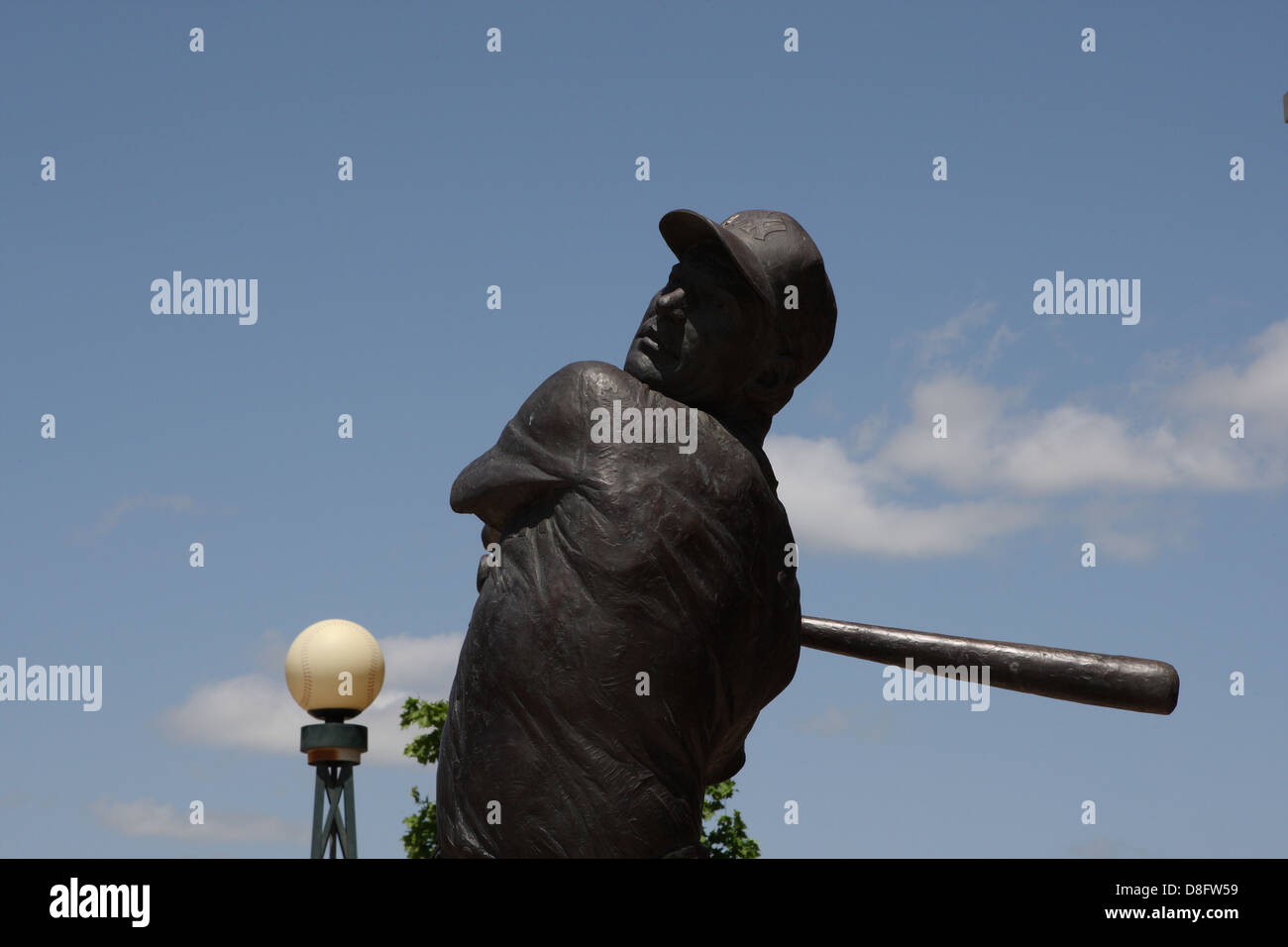 Baseball sculpture hi-res stock photography and images - Alamy