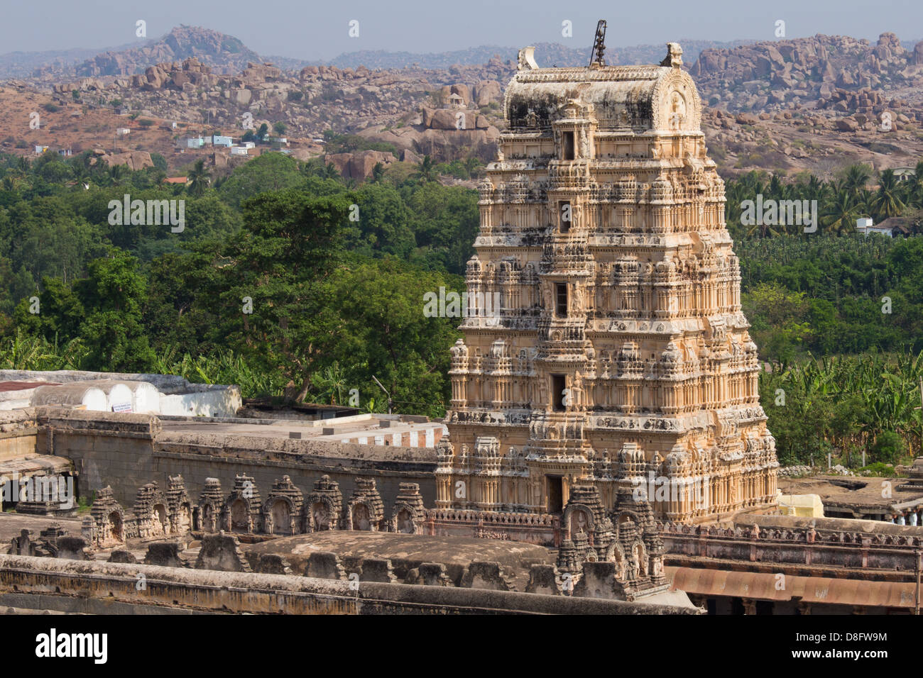 Hampi india virupaksha temple hi-res stock photography and images - Alamy