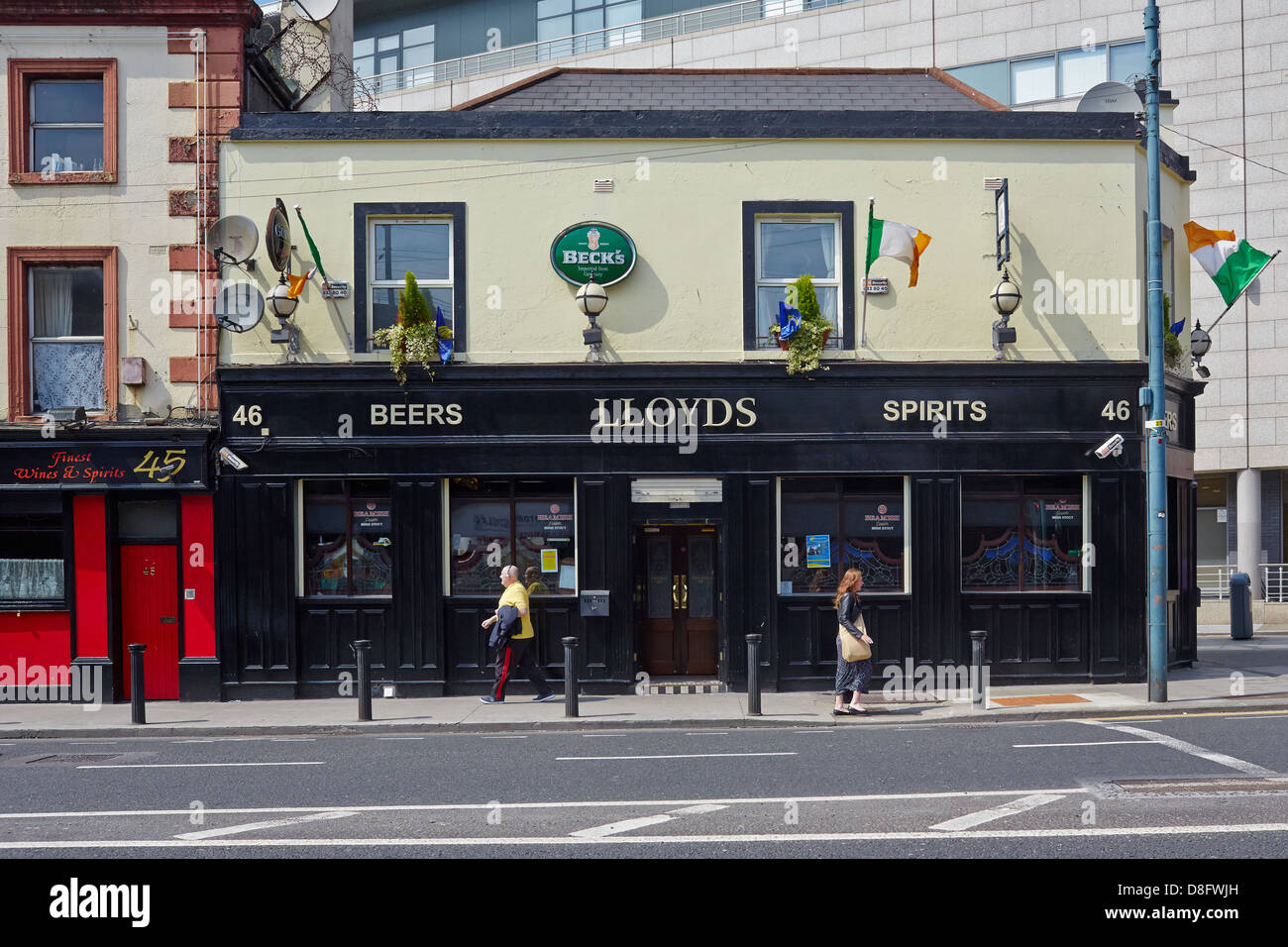 Traditional Dublin city pub located near the railways and docks. Amiens ...