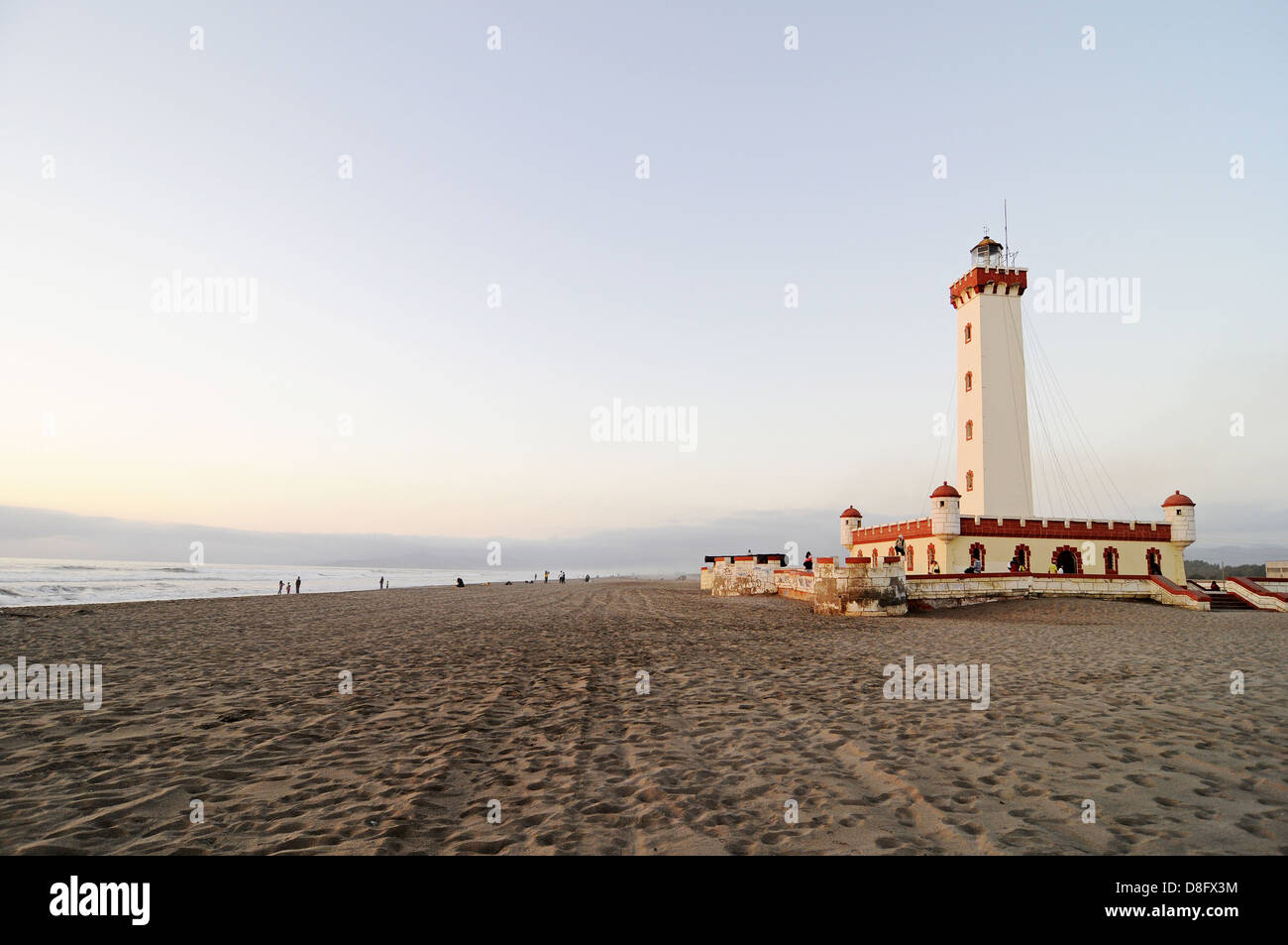 Complete lighthouse hi-res stock photography and images - Alamy
