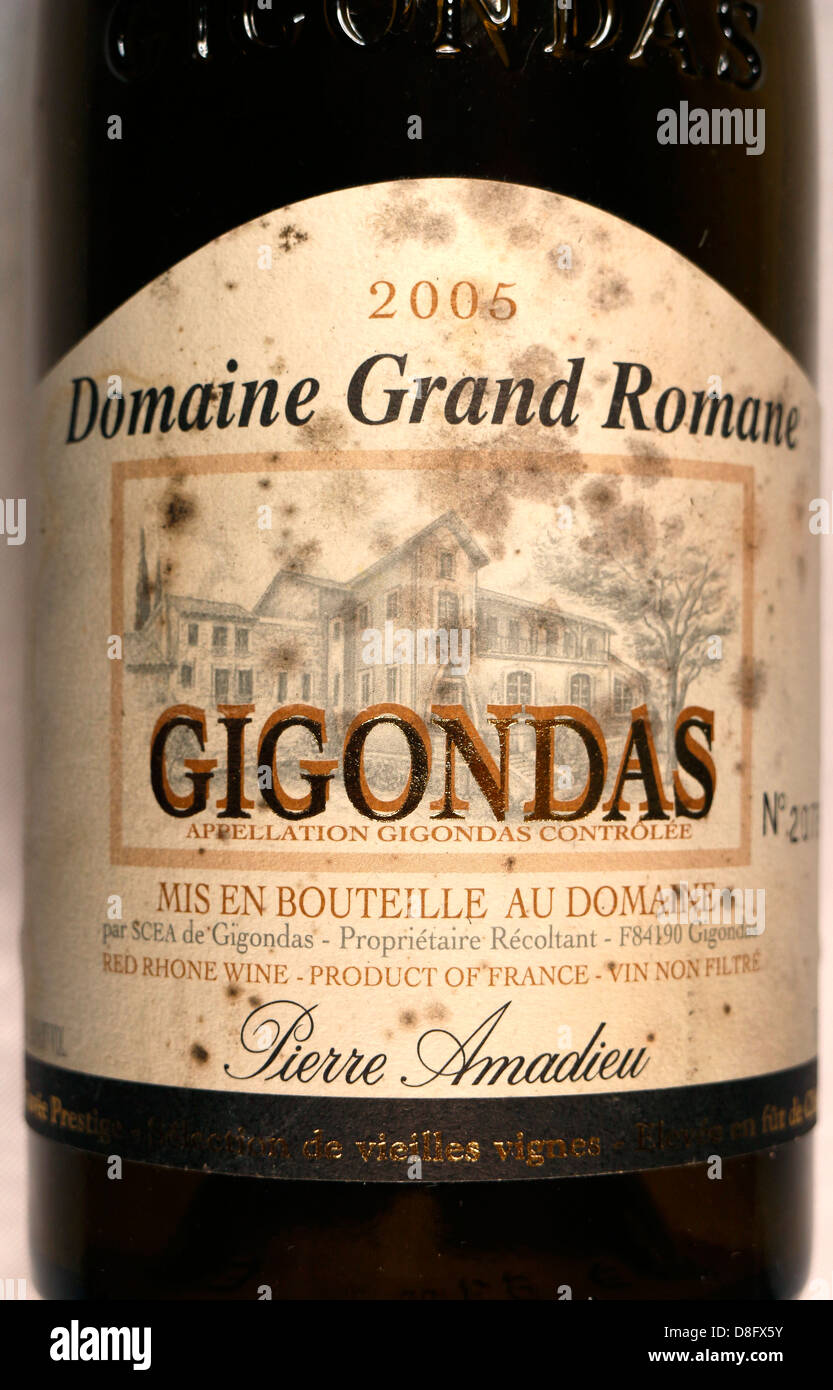 Grand cru wine bottle label hi-res stock photography and images - Alamy