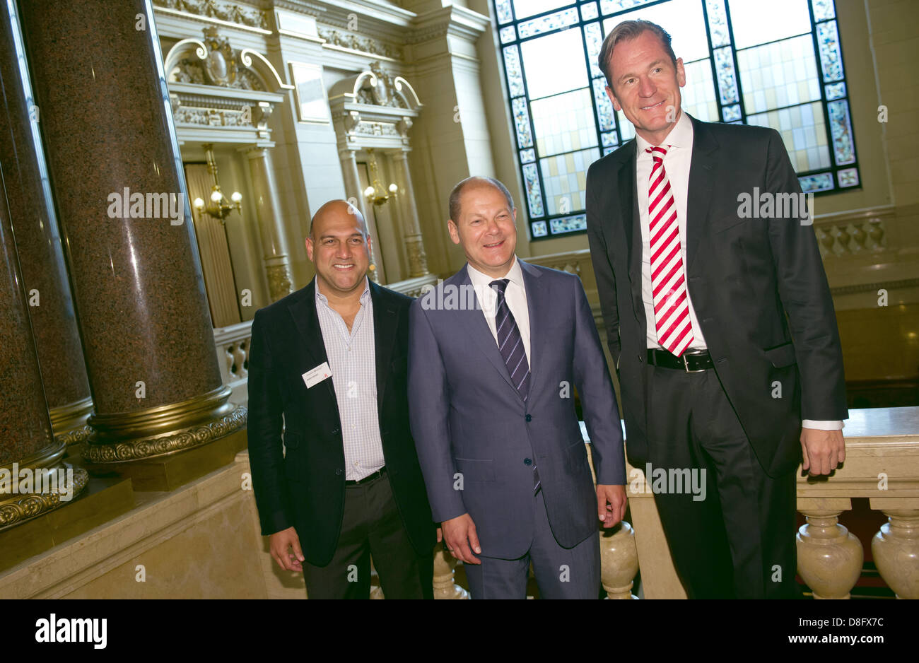 Executive Director of the Singularity University (USA) Salim Ismail (L ...