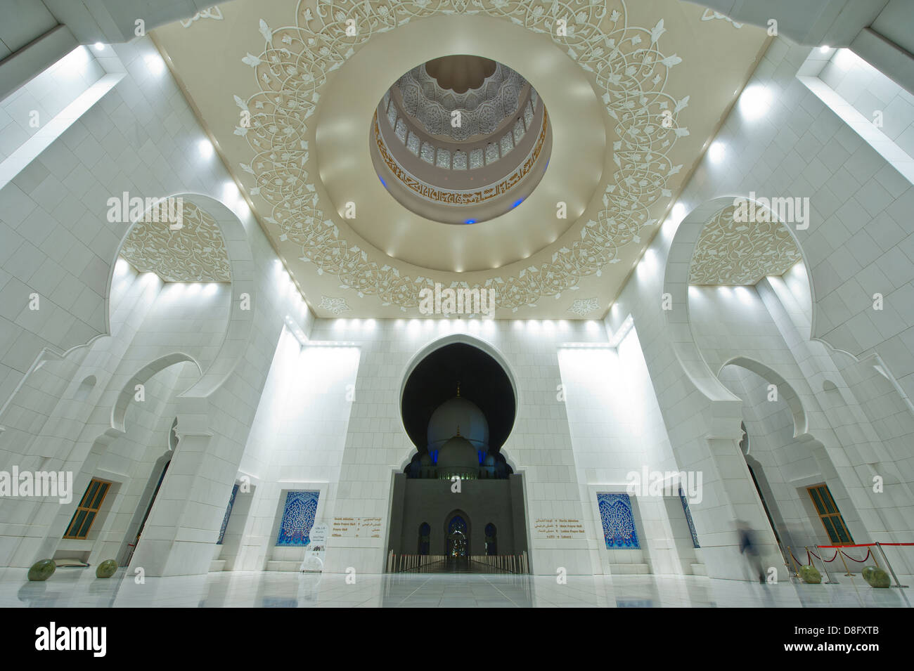 Inside the Sheikh Zayed Mosque in Abu Dhabi, UAE Stock Photo - Alamy
