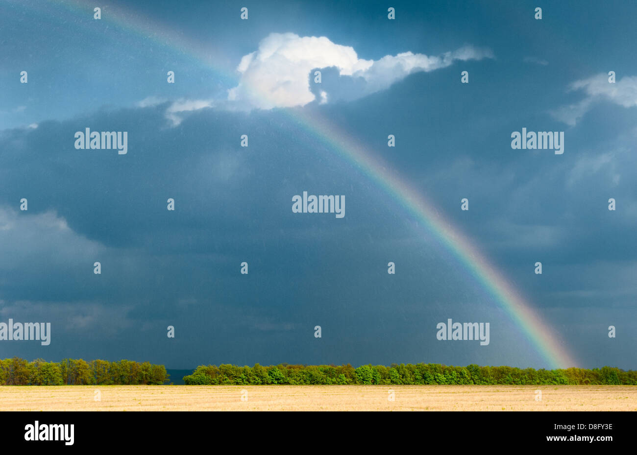 Horizontal rainbow arc hi-res stock photography and images - Alamy