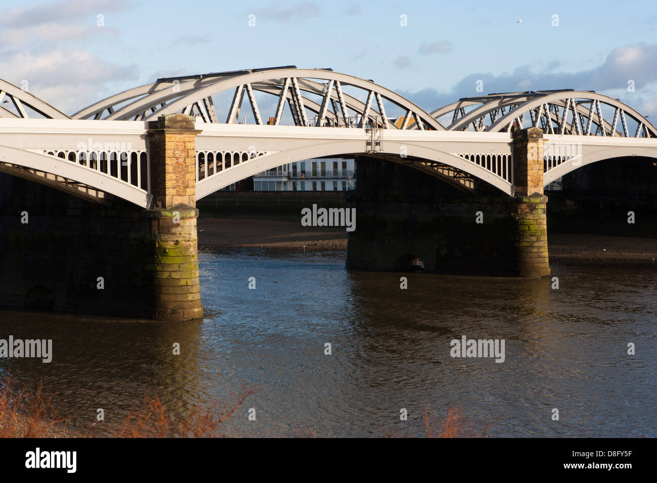 Barnes Railway Bridge Barnes London England Stock Photo - Alamy
