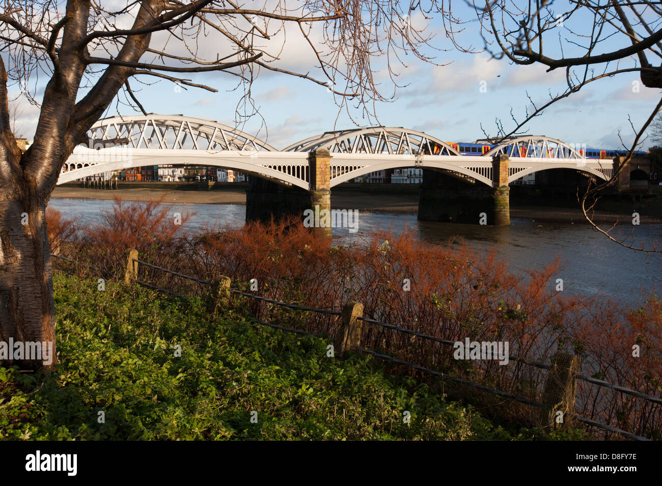 Barnes Railway Bridge Barnes London England Stock Photo - Alamy
