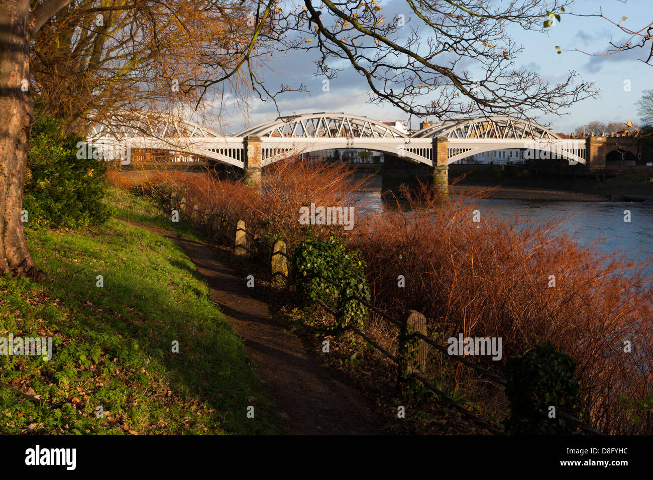 Barnes Railway Bridge Barnes London England Stock Photo - Alamy