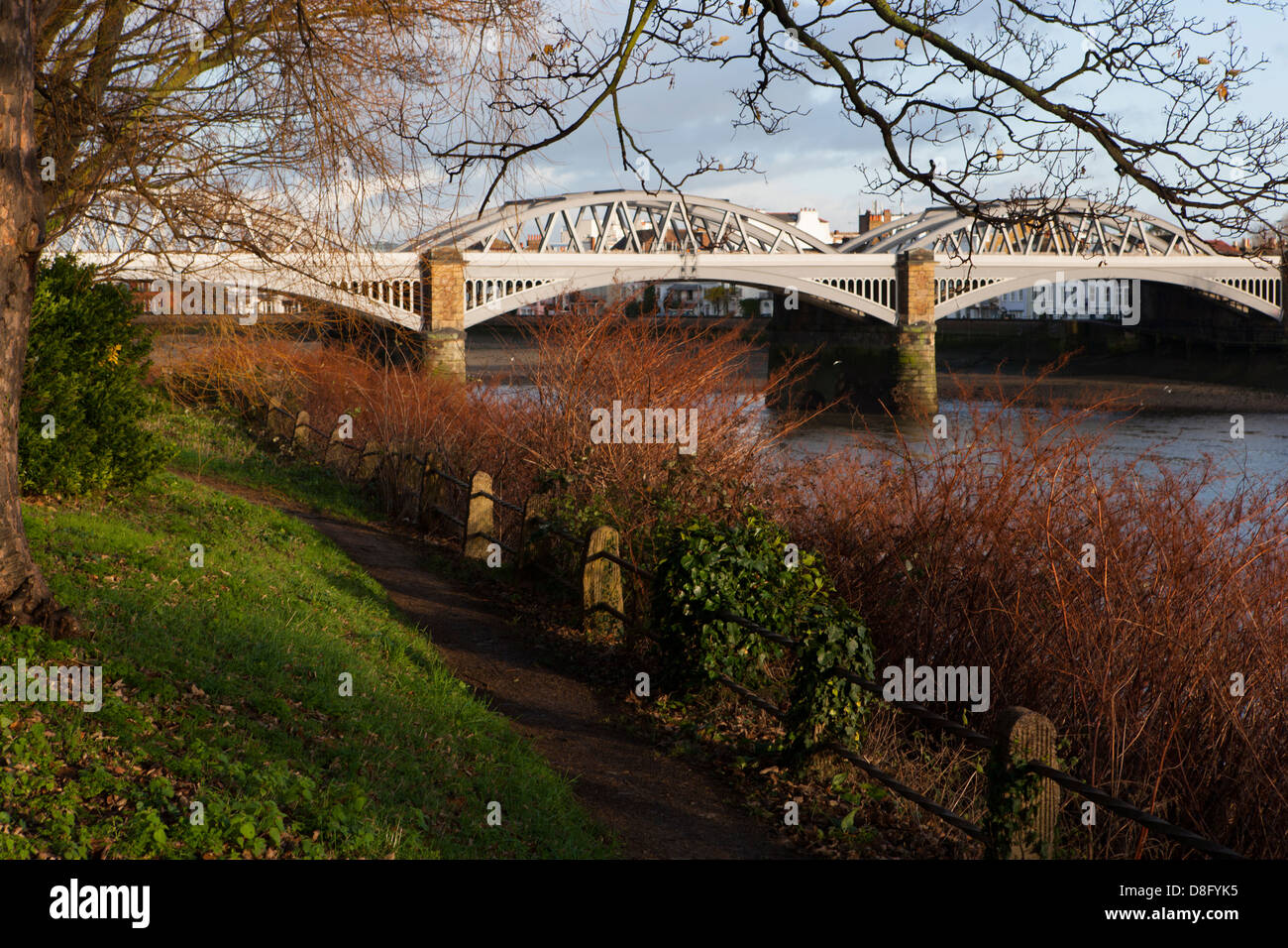 Barnes Railway Bridge Barnes London England Stock Photo - Alamy