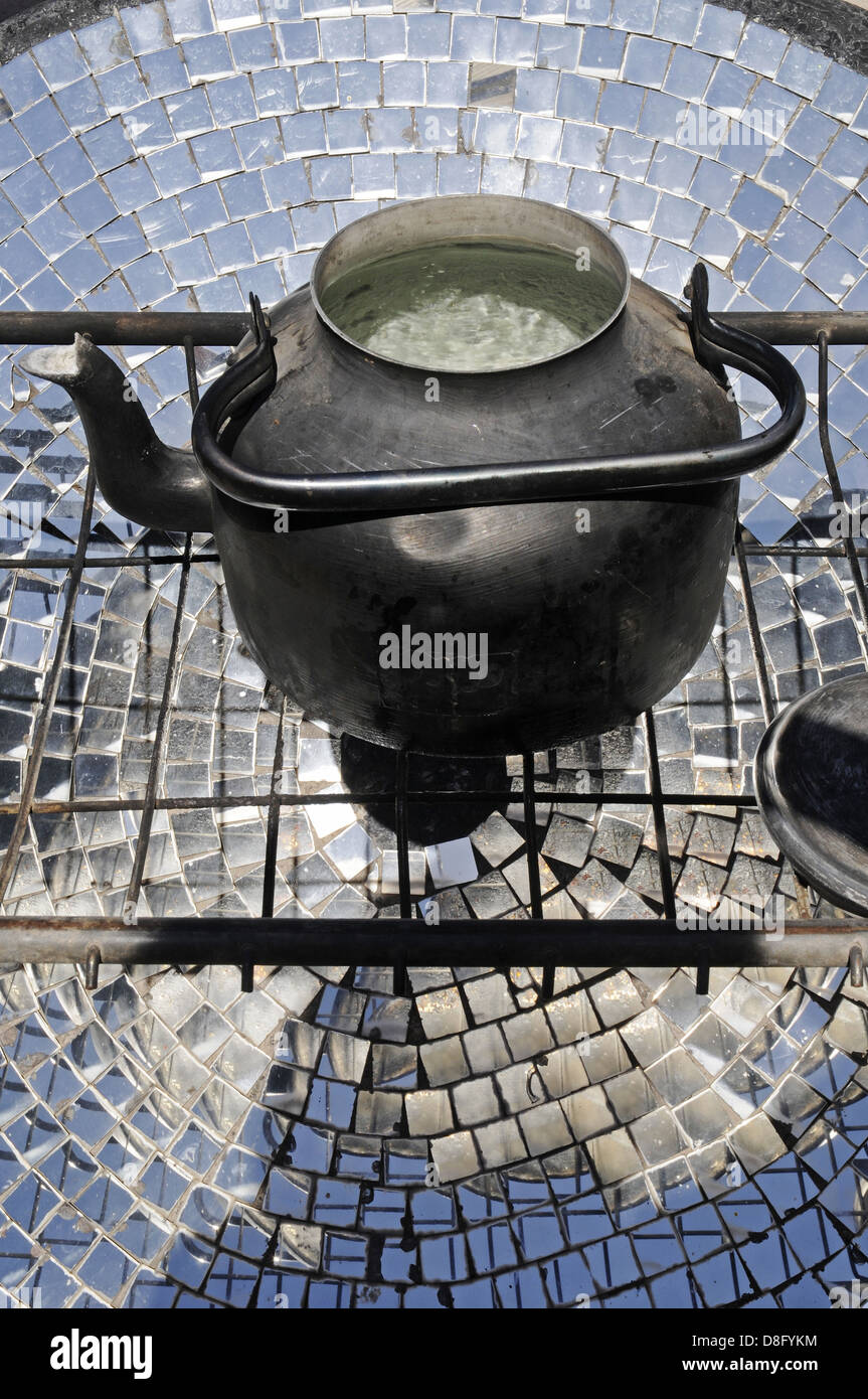 Billy kettle hi-res stock photography and images - Alamy