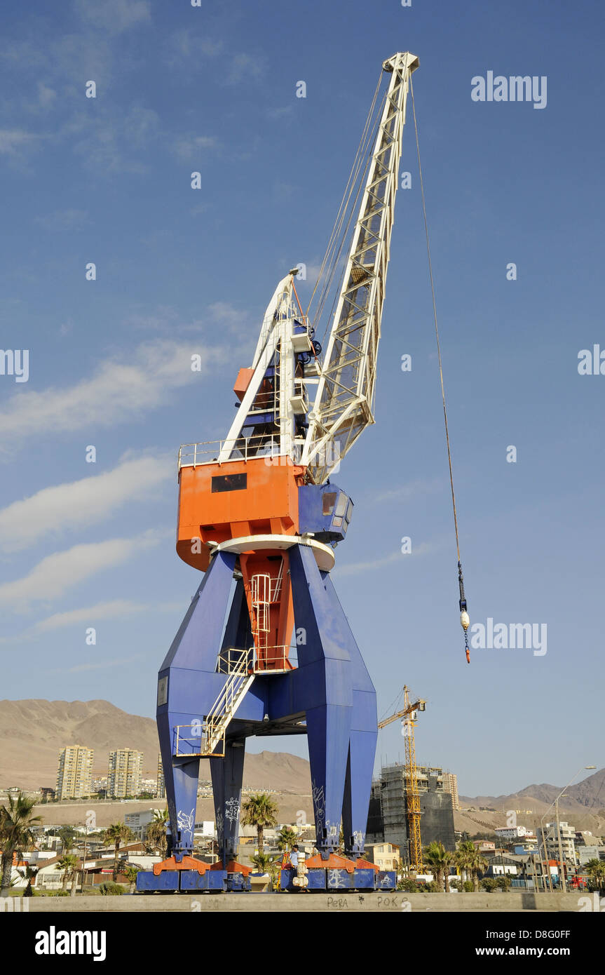 Crane shots hi-res stock photography and images - Alamy