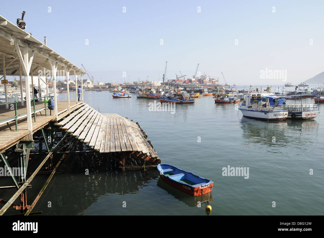Ausflugsboot am pier hi-res stock photography and images - Alamy