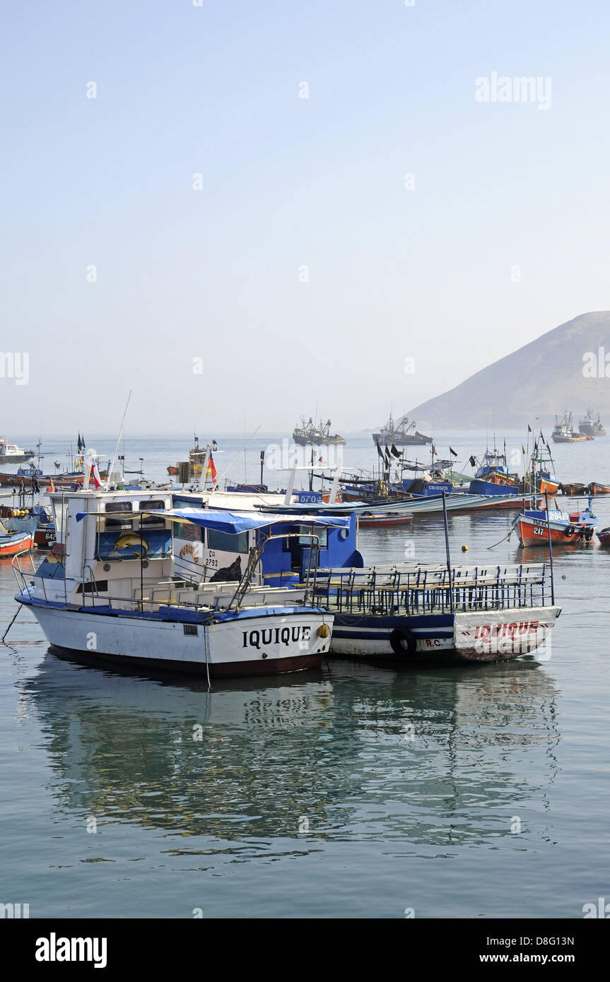 Excursion boat during harbor tour hi-res stock photography and images ...