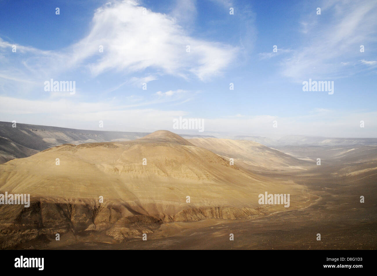 Desert area photos hi-res stock photography and images - Alamy