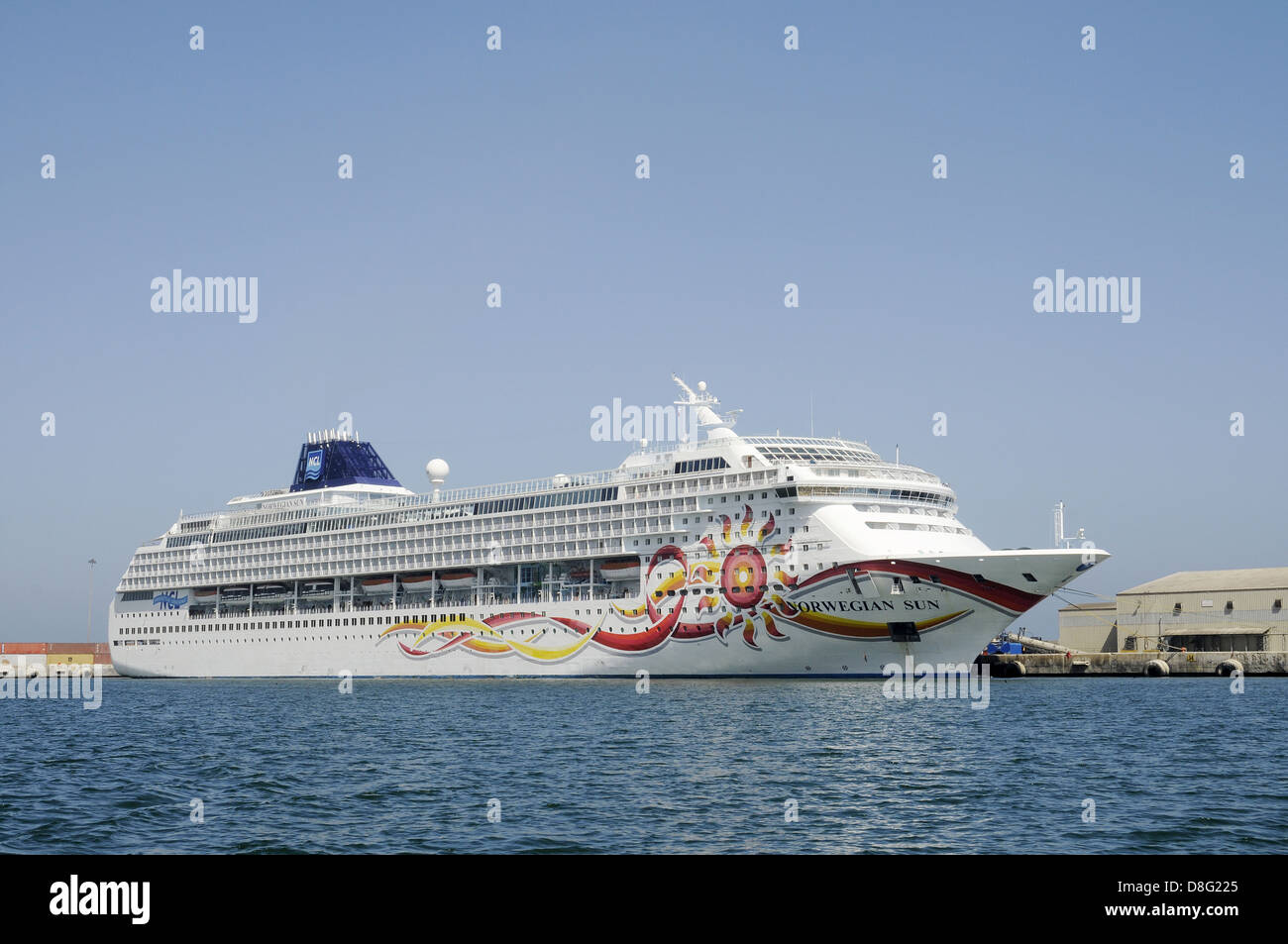 Norwegian Sun Ship High Resolution Stock Photography and Images - Alamy