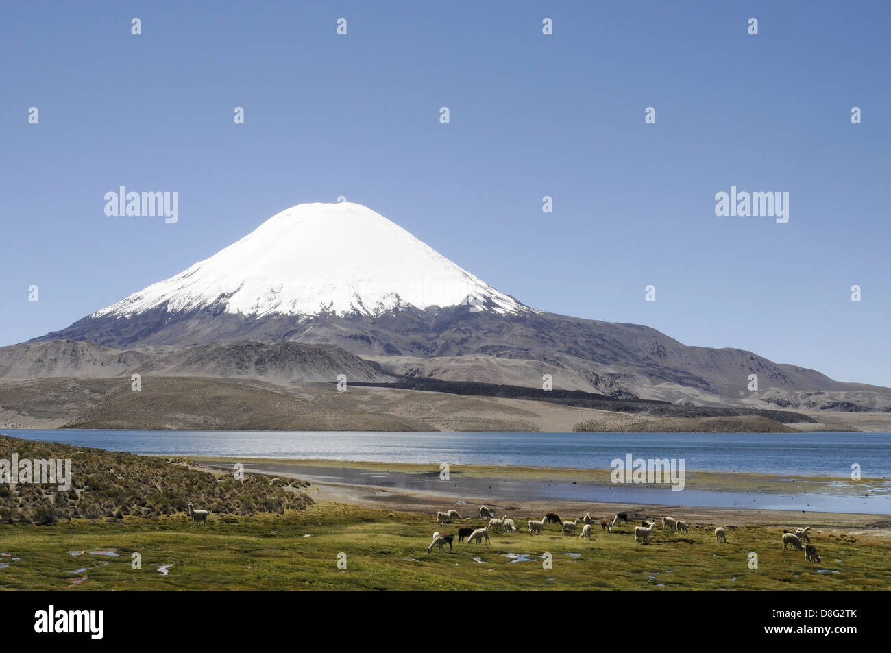Volcano summits hi-res stock photography and images - Alamy