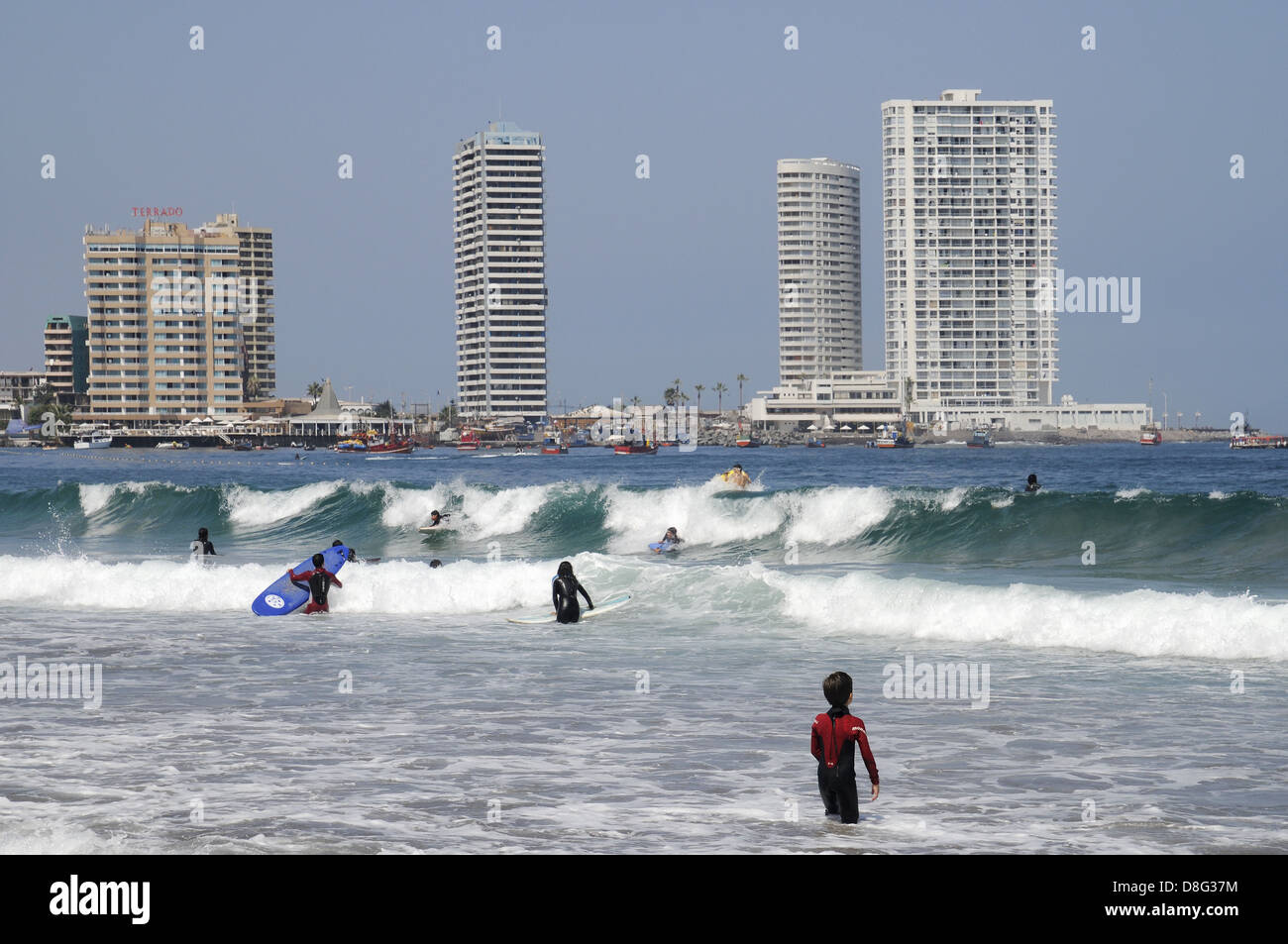 Iquique surf hi-res stock photography and images - Alamy