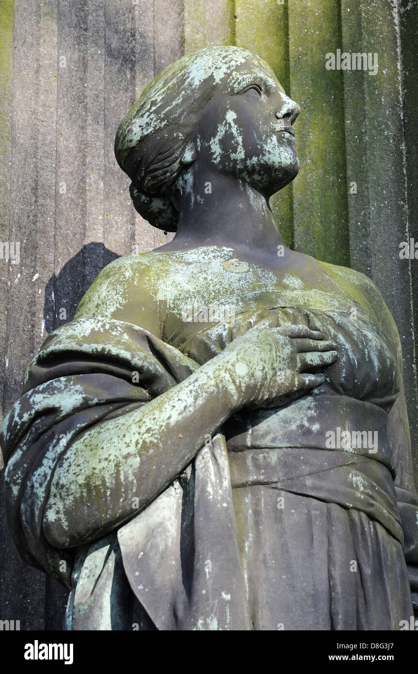 Mourning female figure Stock Photo - Alamy