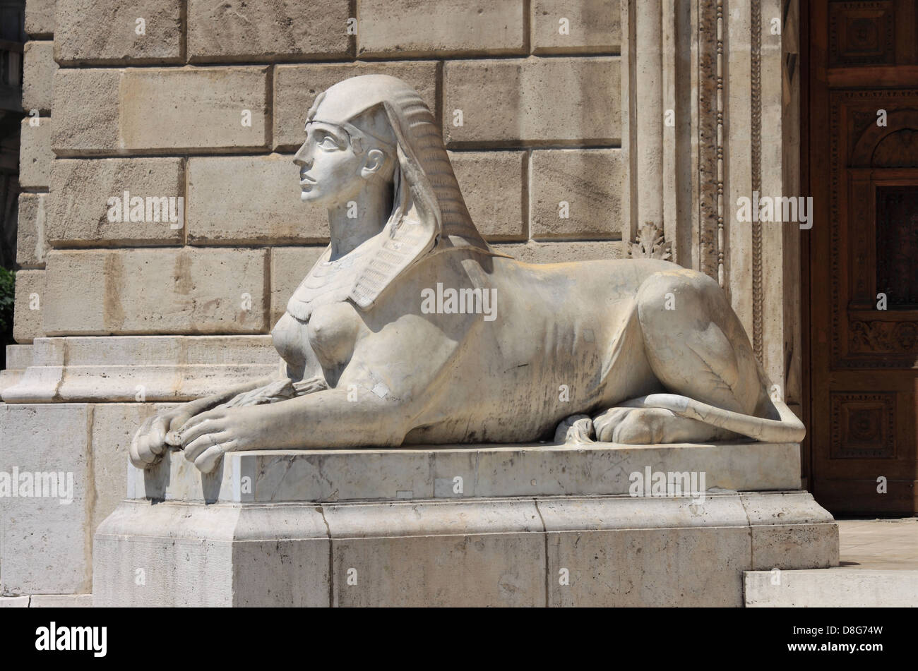 Statue of marble sphinx hi-res stock photography and images - Alamy