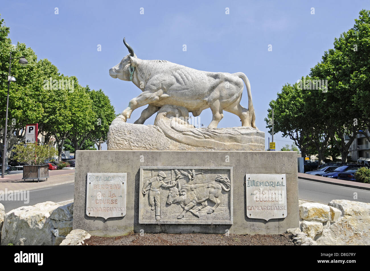 Europa statue bull hi-res stock photography and images - Alamy