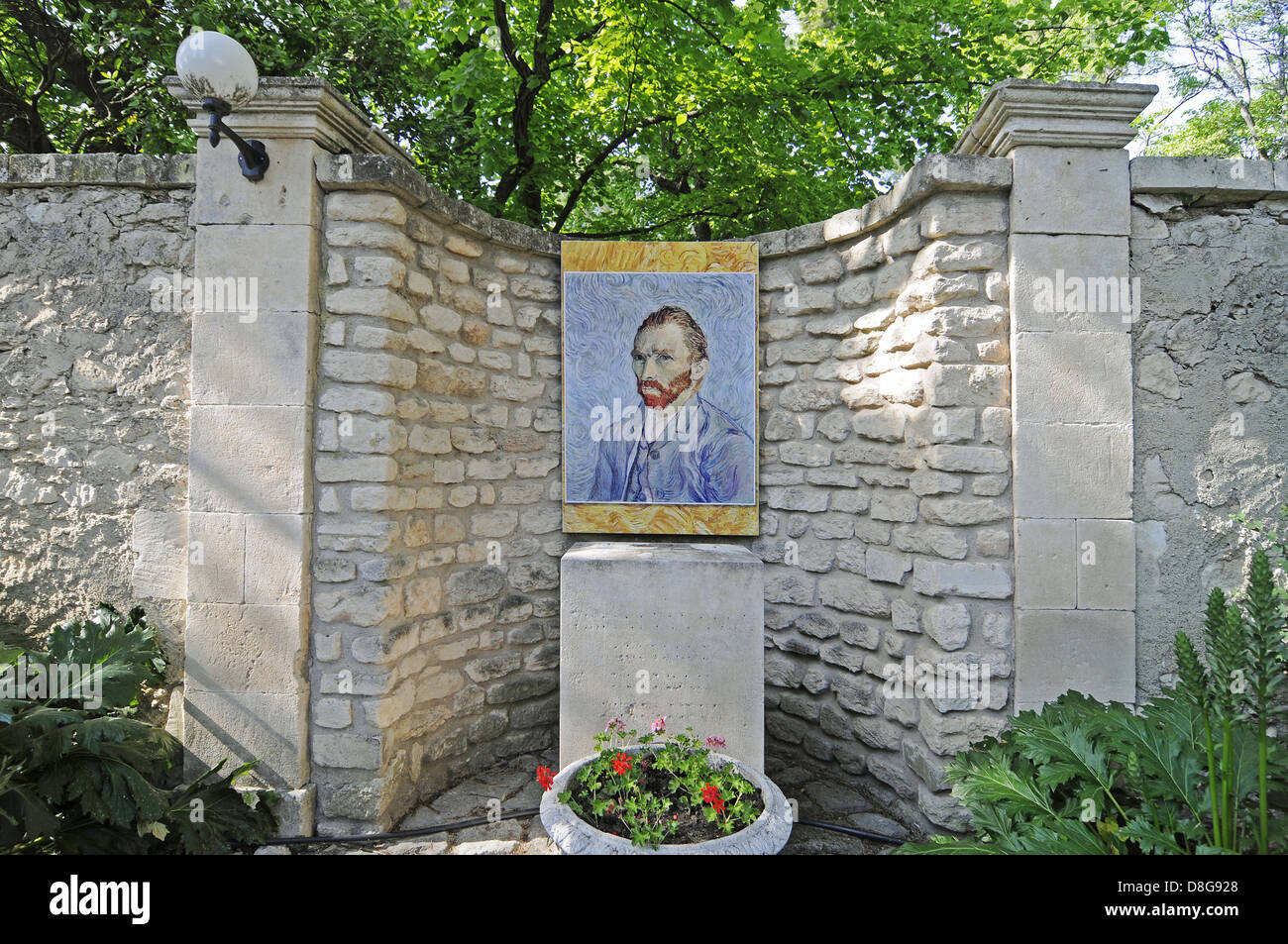 Saint paul de mausole hi-res stock photography and images - Alamy