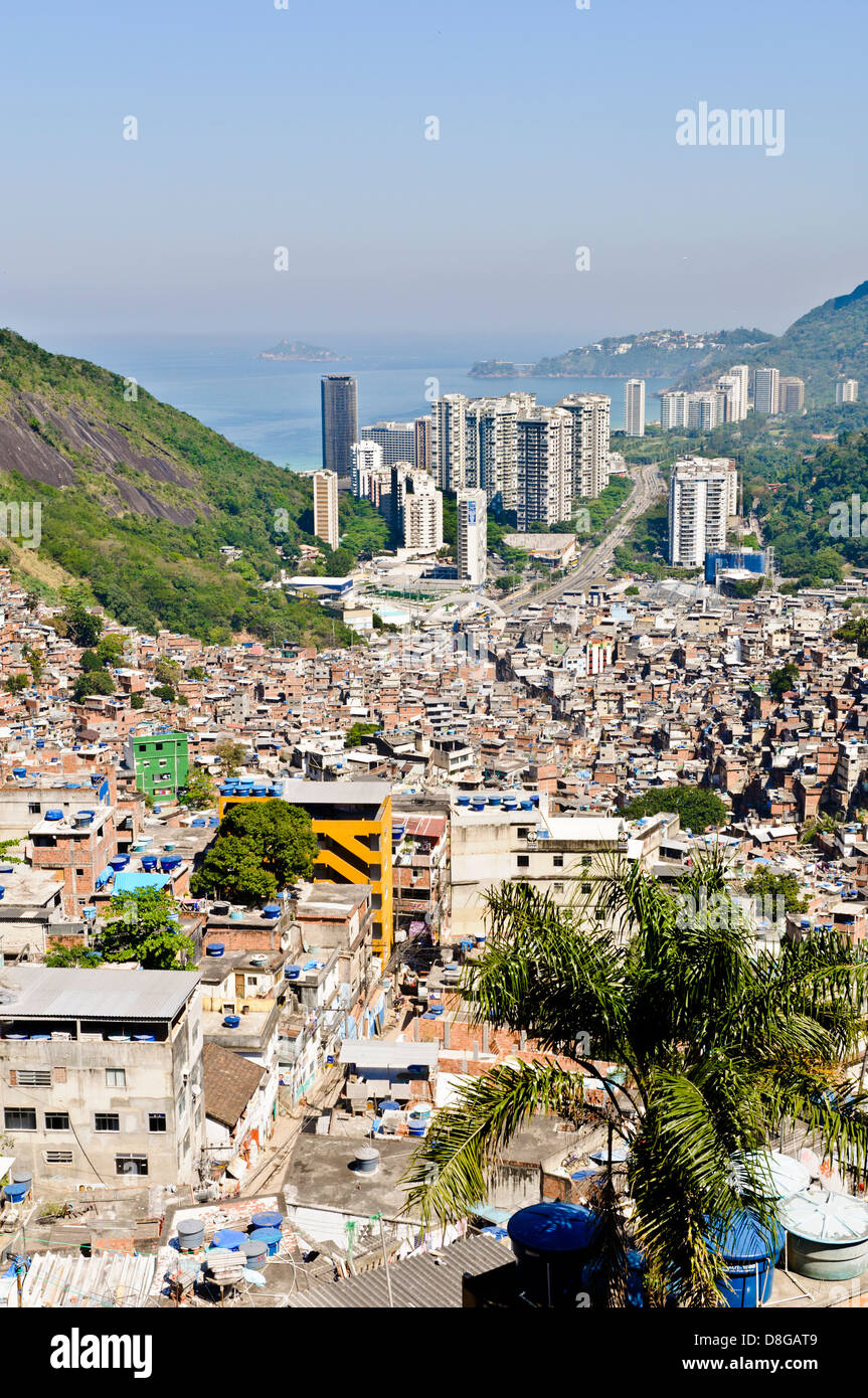 Favela rio high rise hi-res stock photography and images - Alamy