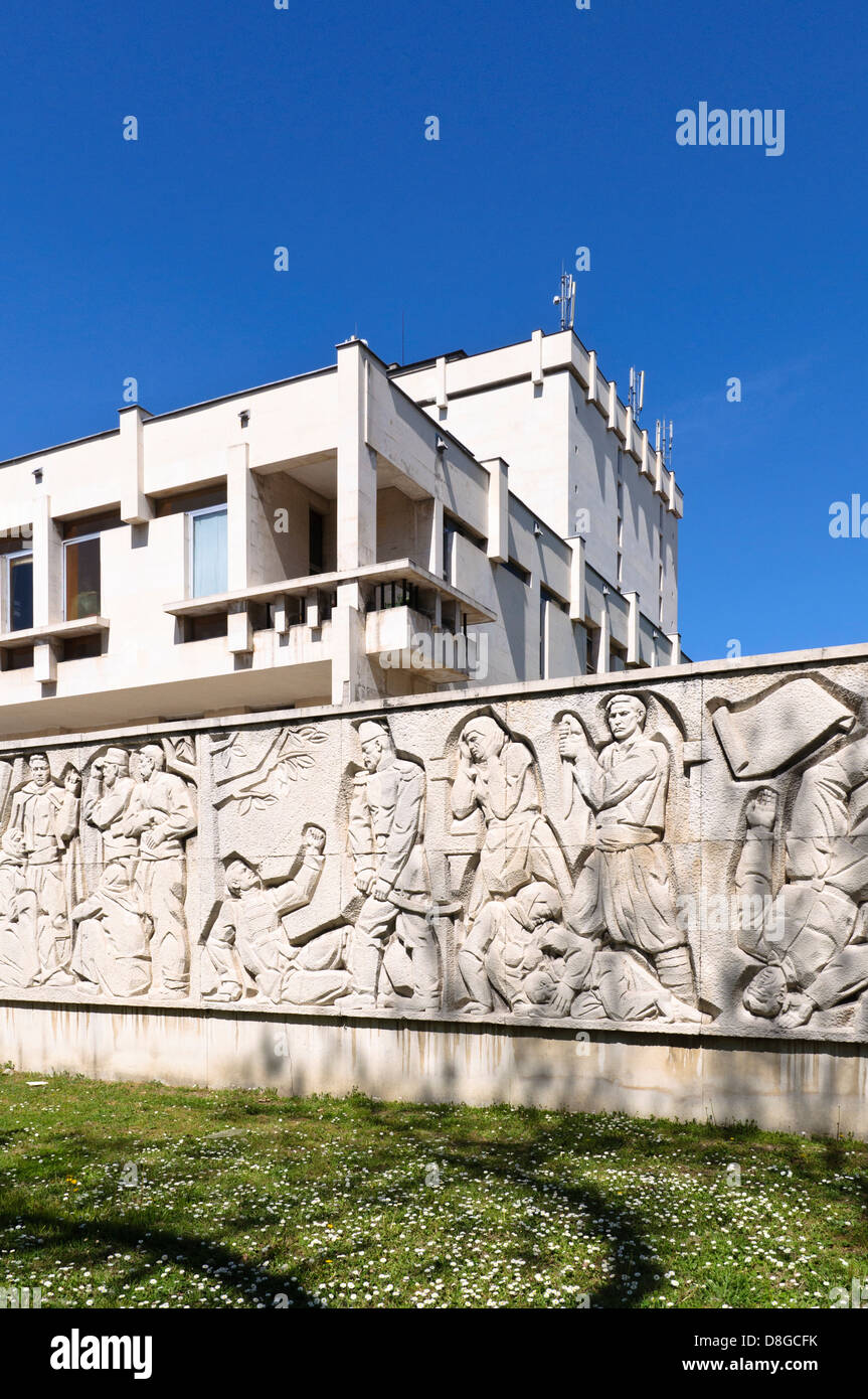 Communist sculptures hi-res stock photography and images - Alamy