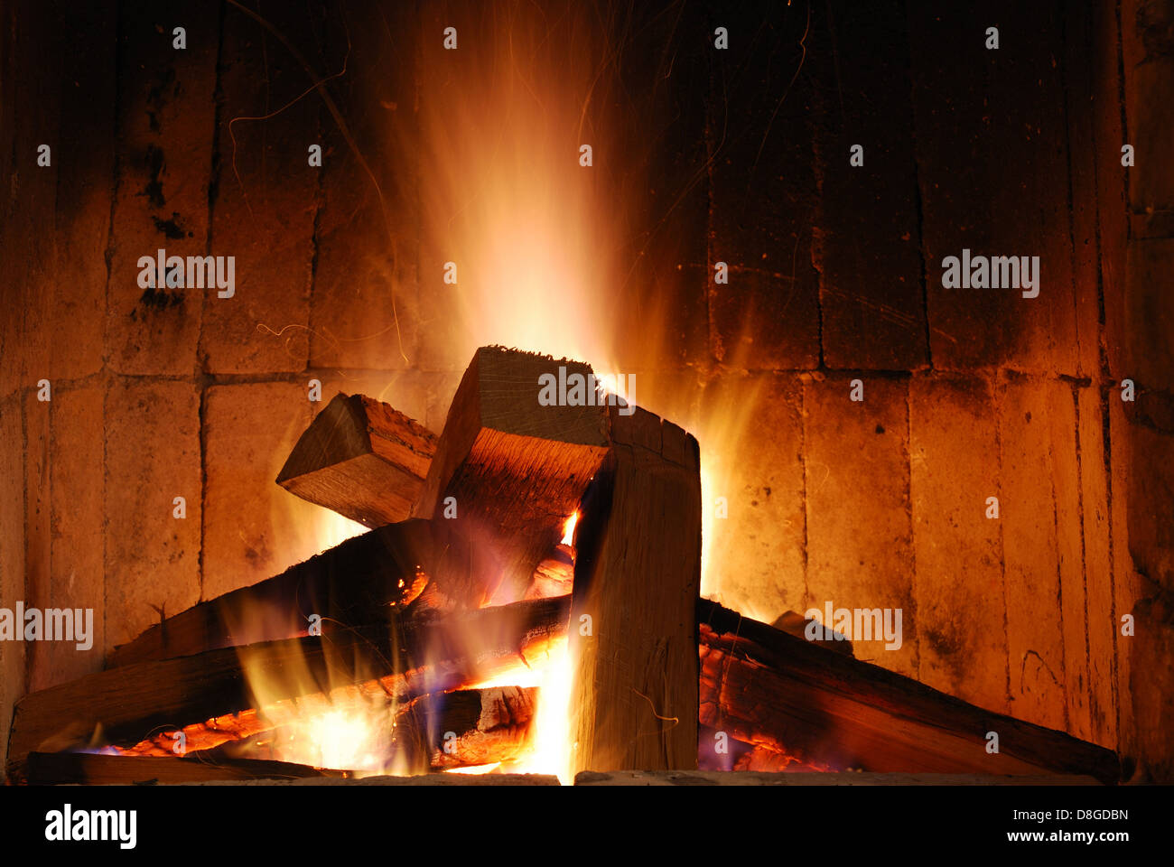 Mantelpiece fire hi-res stock photography and images - Alamy