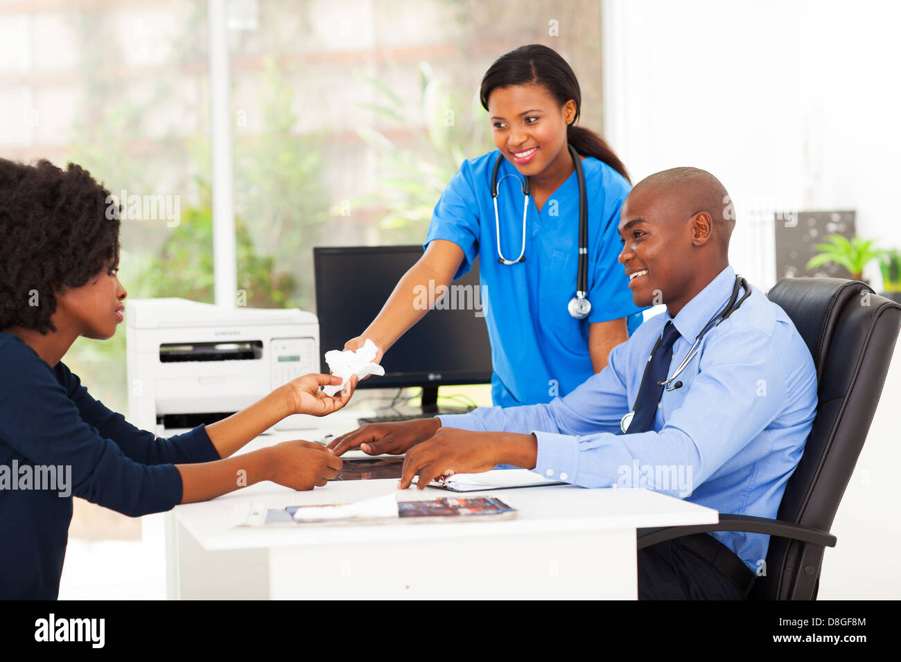 Handover nurse hi-res stock photography and images - Alamy
