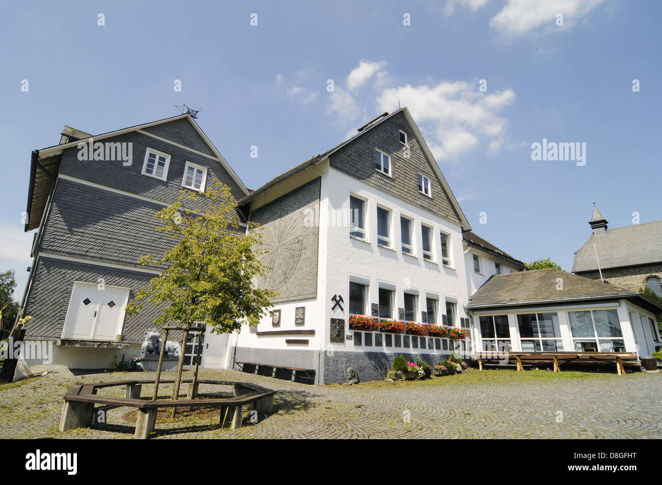 Shale houses hi-res stock photography and images - Alamy