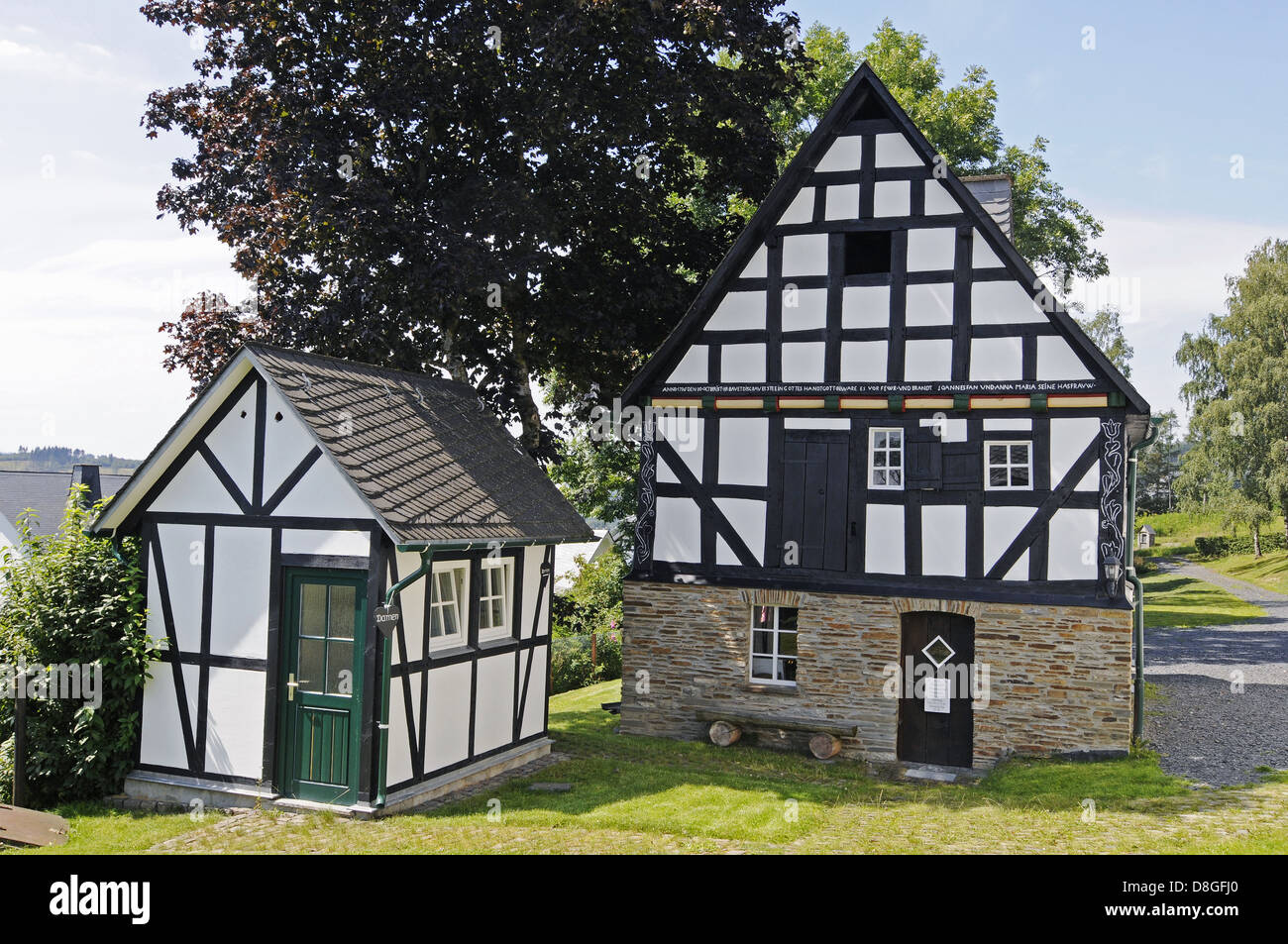Shale houses hi-res stock photography and images - Alamy