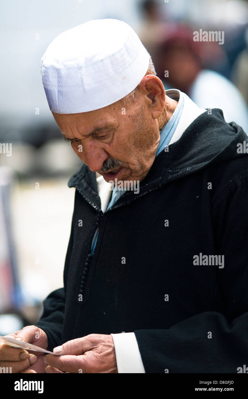 Berber man hi-res stock photography and images - Alamy