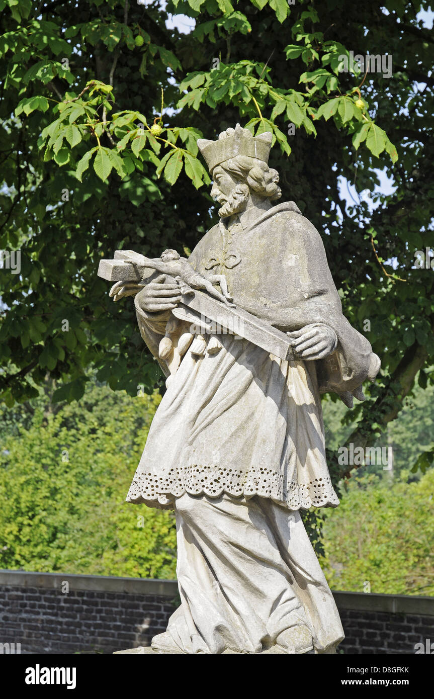 Christian sculpture hi-res stock photography and images - Alamy