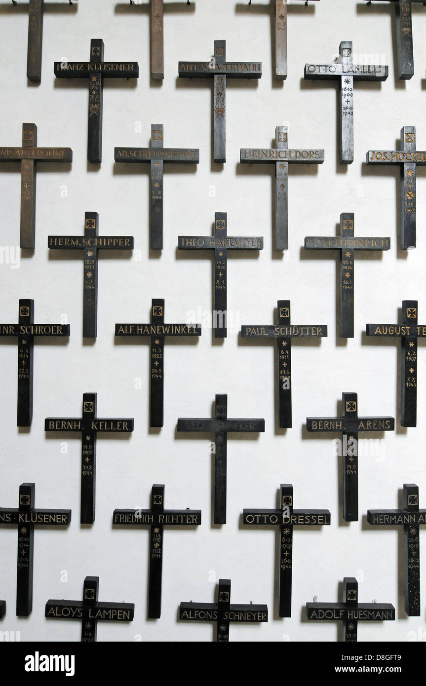 Many crosses hi-res stock photography and images - Alamy