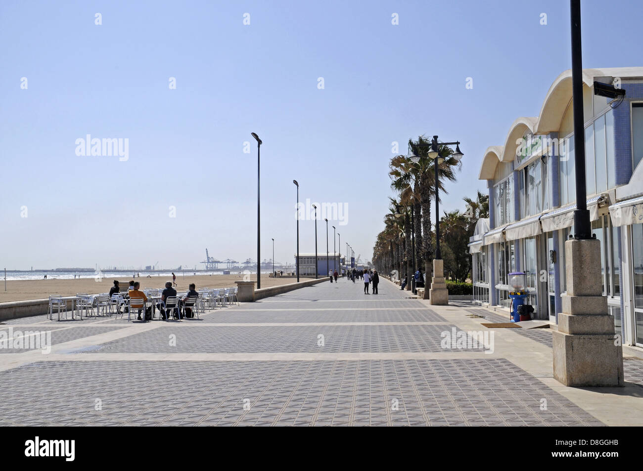 Valencia promenade hi-res stock photography and images - Alamy