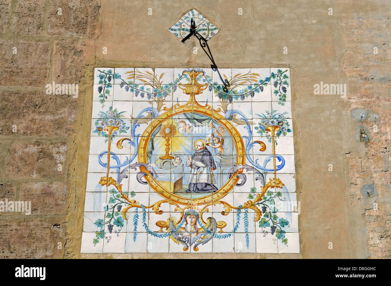 Spanish historical tiles hi-res stock photography and images - Alamy