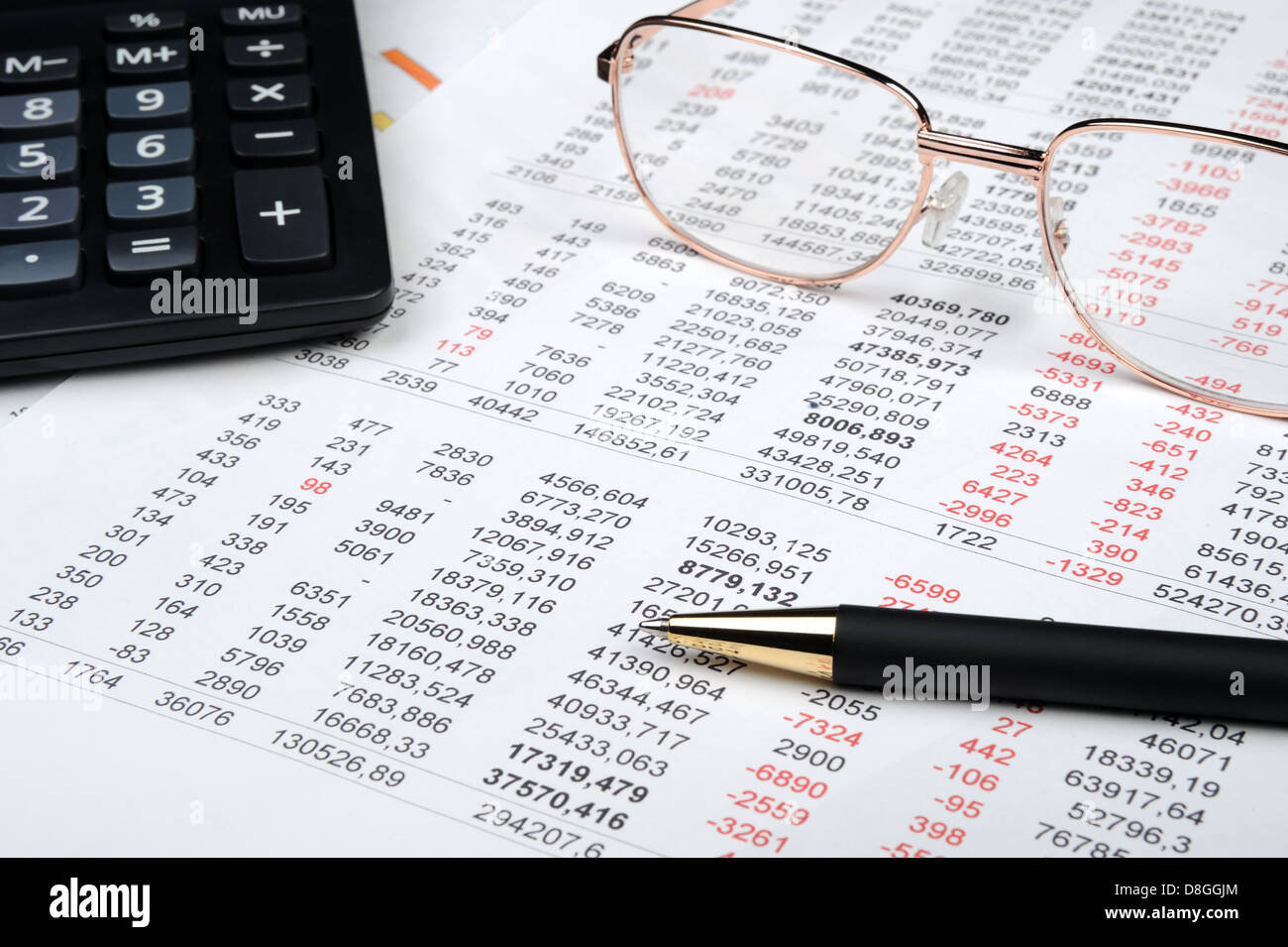 The financial report Stock Photo - Alamy